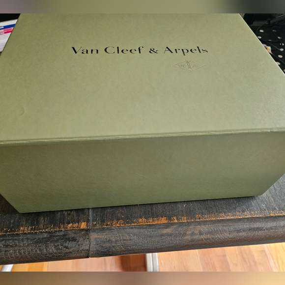 Van Cleef & Arpels | Jewelry | Van Cleef Storage Box | Poshmark